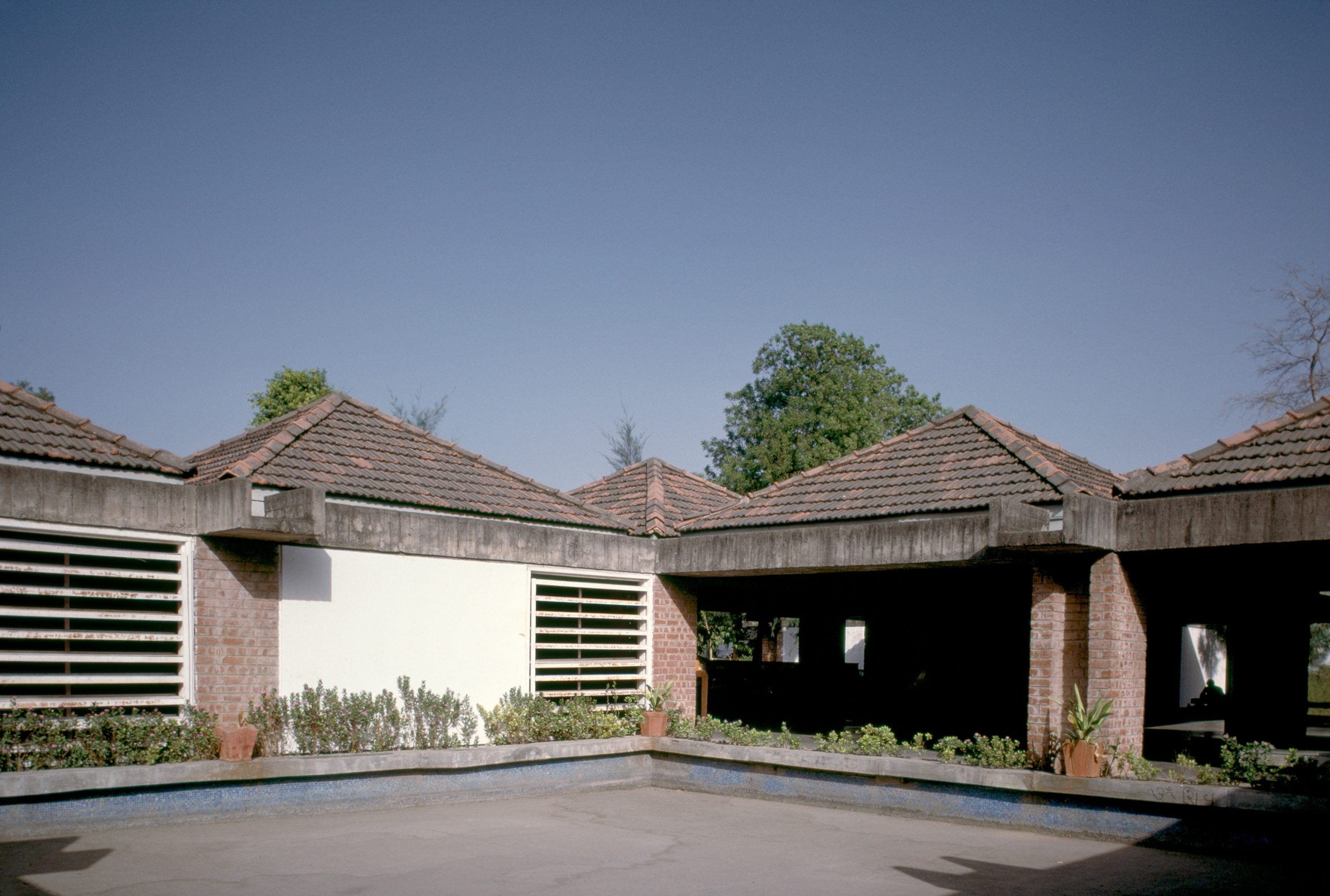 CHARLES CORREA - Echoes of Edifice