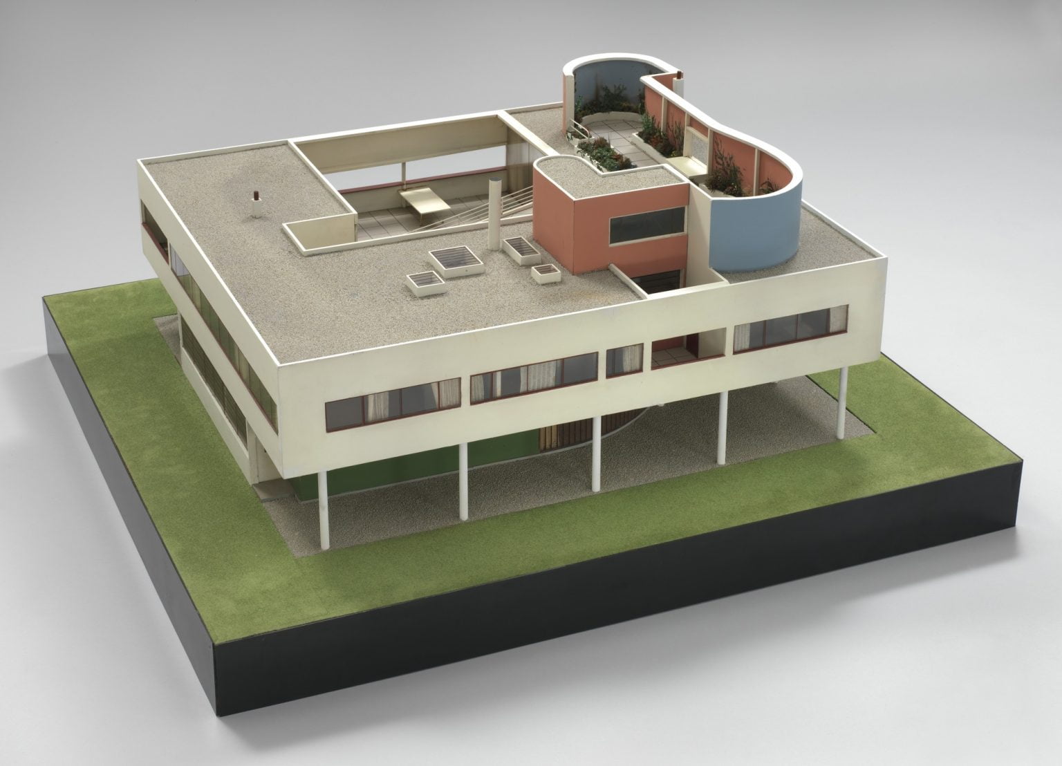 LE CORBUSIER - Echoes of Edifice