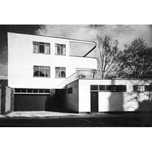 WALTER GROPIUS - Echoes of Edifice