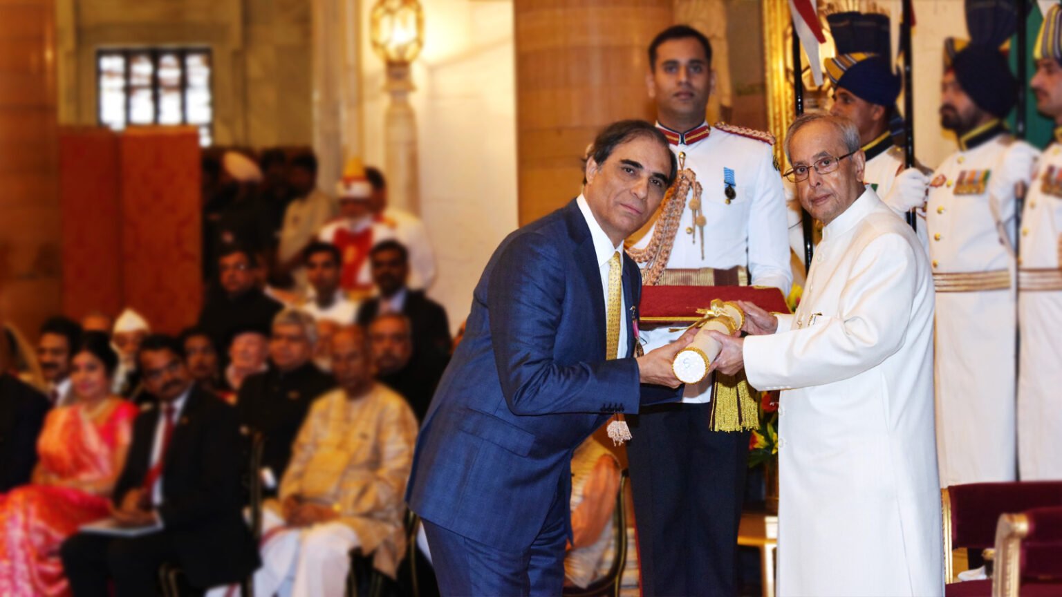 HAFEEZ CONTRACTOR (PART – I) - Echoes of Edifice