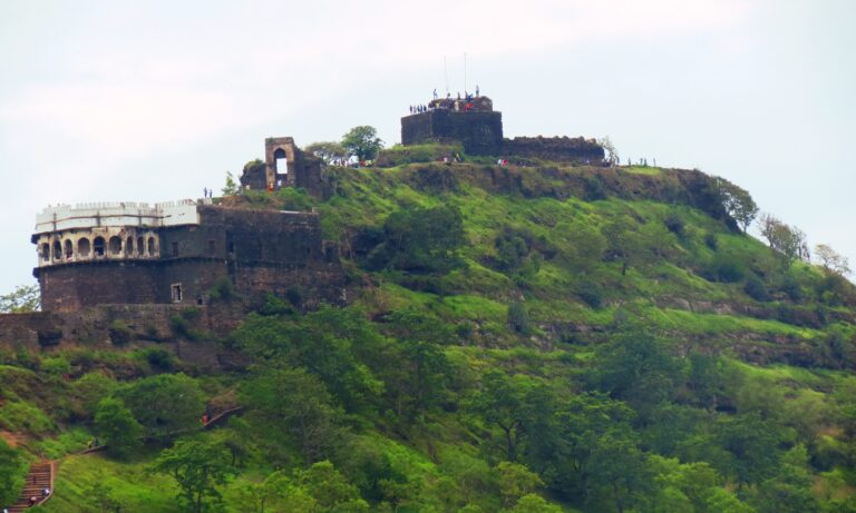 Architecture of Maharashtra - Echoes of Edifice